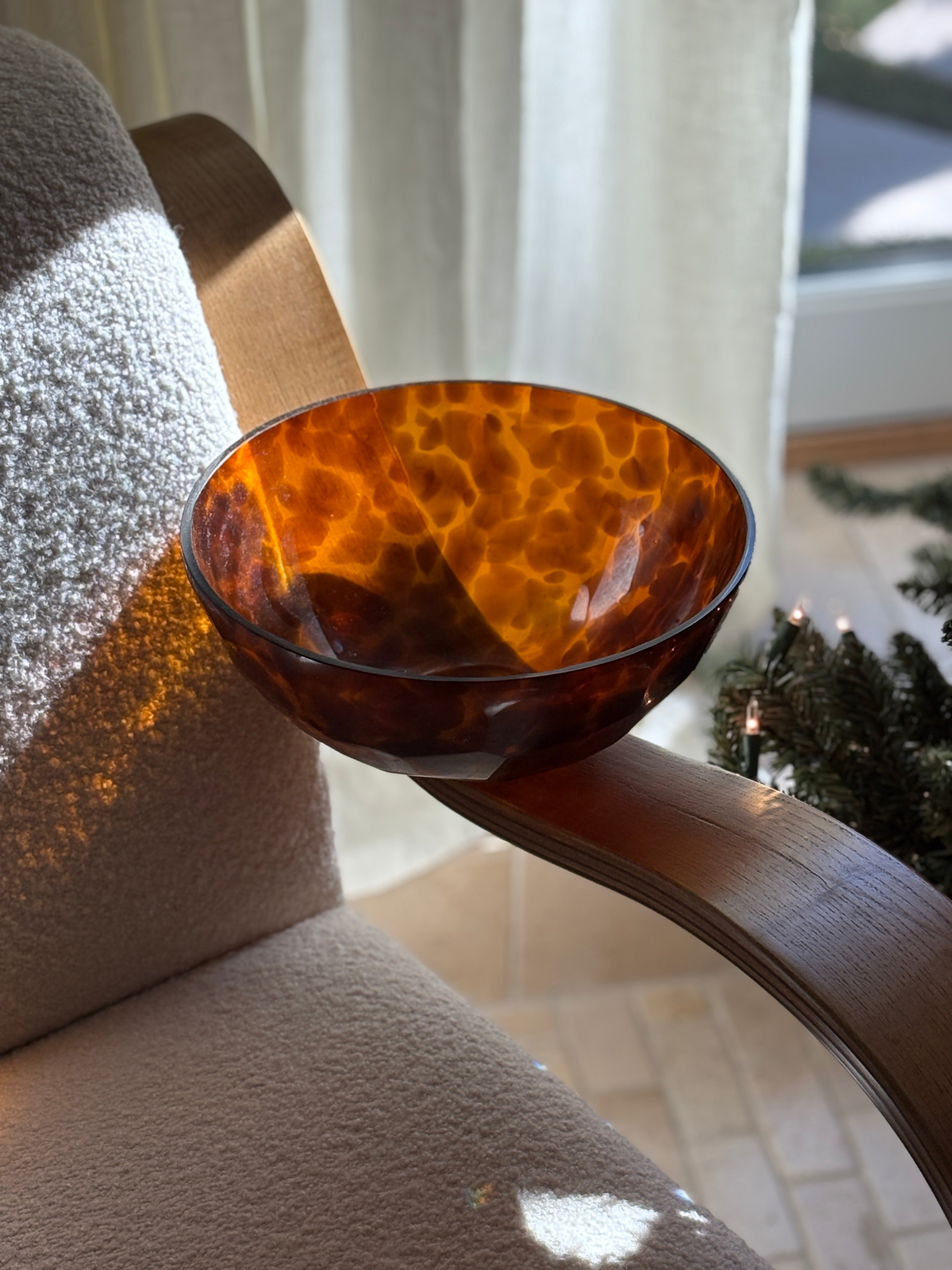 Tortoiseshell Glass Faceted Bowl – Collectors Gene